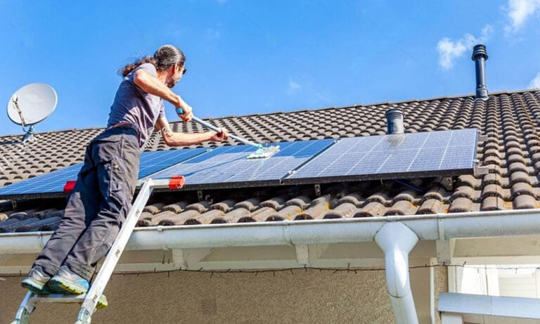 How To Clean Solar Light Panels? - Enkonn Solar